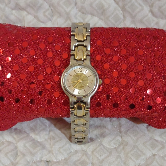 La Express | Accessories | Working Beautiful Gold And Silvertone ...